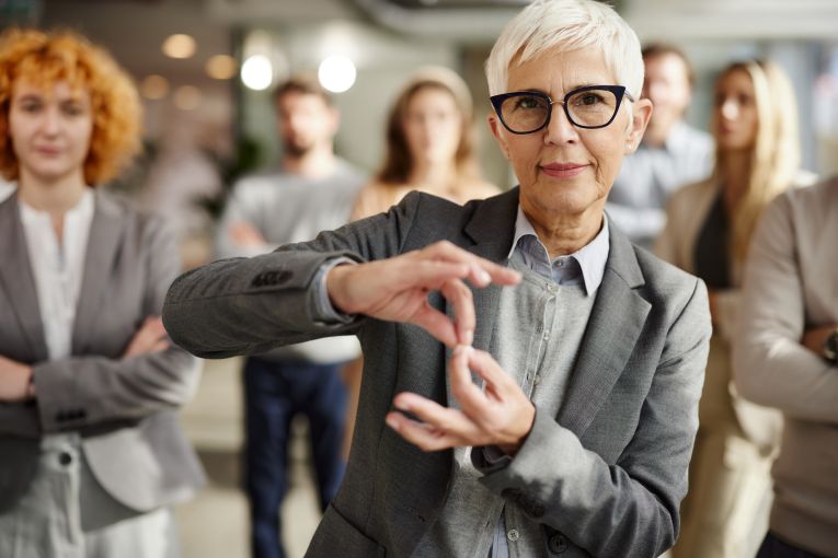 Professional Sign Language Interpreting Services | Canadian Hearing ...