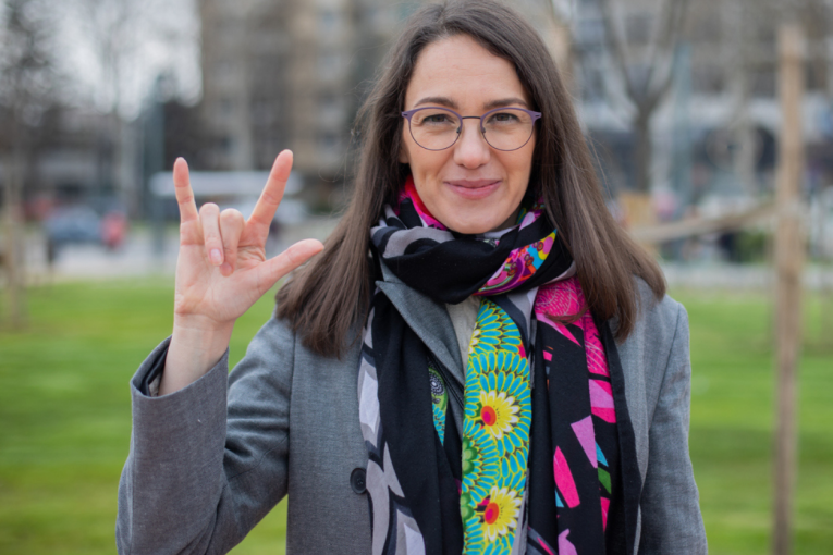 Beginner ASL Classes – Learn American Sign Language Online | Canadian ...